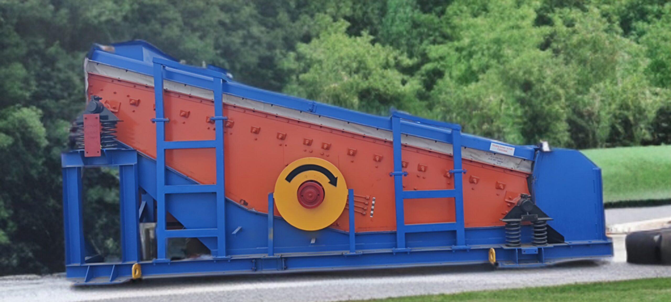 The screen vibrator and coal crusher are important for thermal power ...